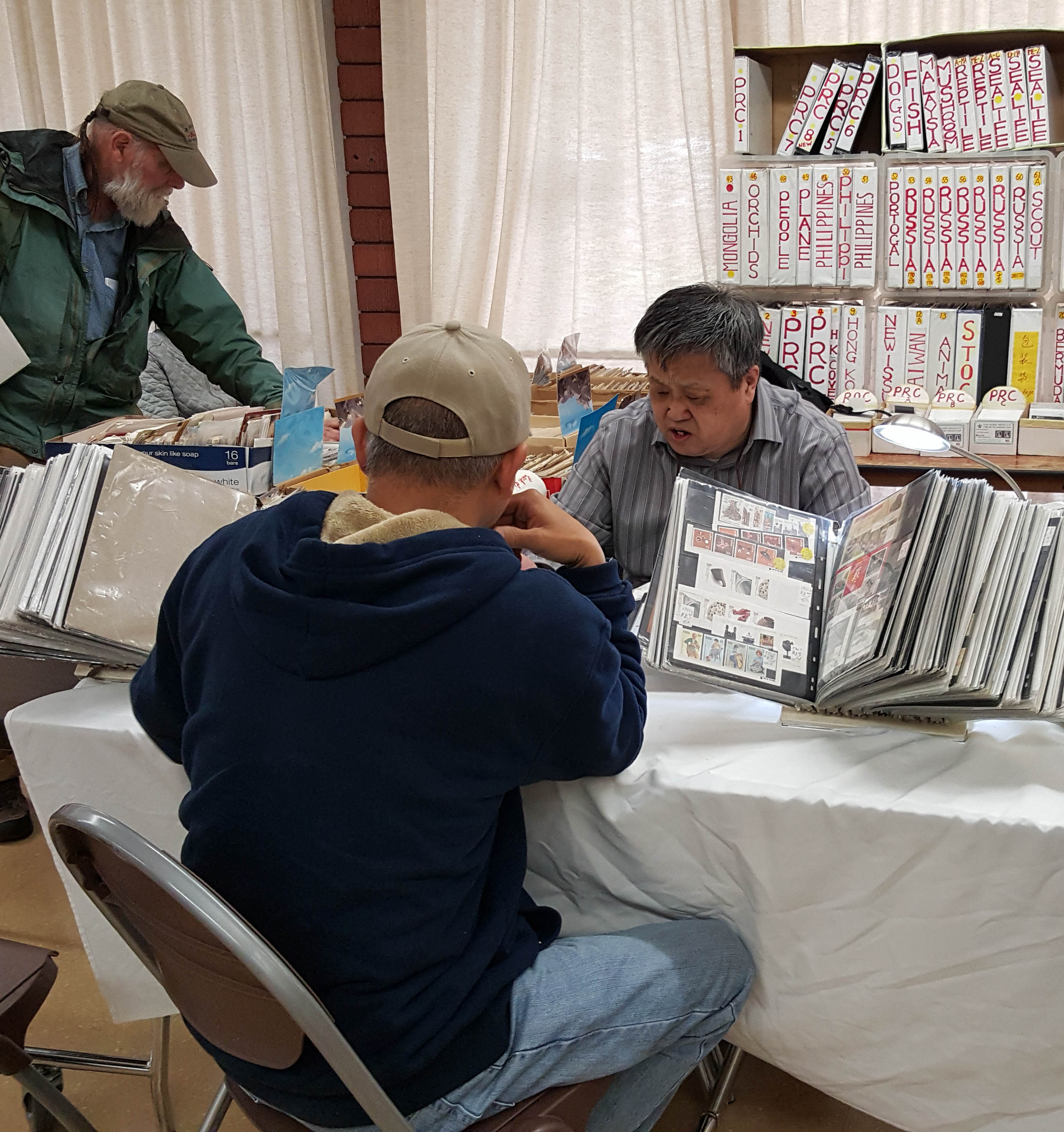 Stamp collectors meet stamp dealers | PENPEX & Sequoia Stamp Club